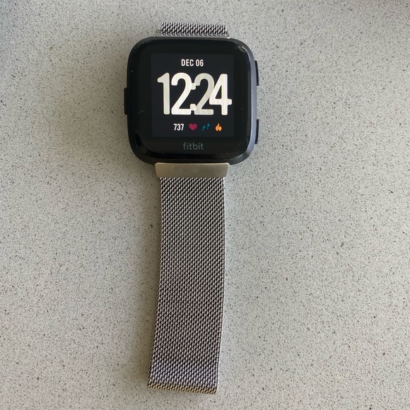 fitbit | Accessories | Fitbit Versa Preloved Great Condition | Poshmark